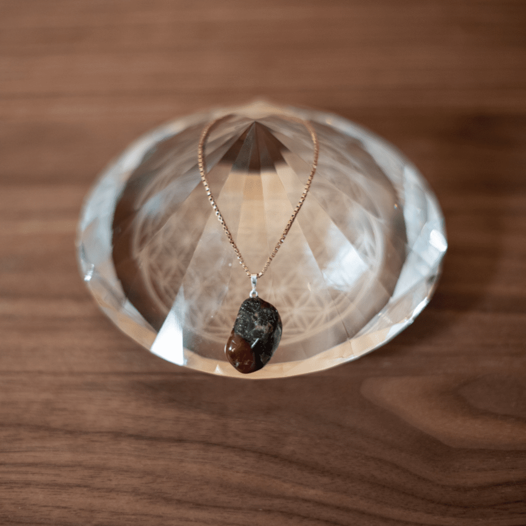 Pendentif lithothérapie - Jaspe sang de dragon | Boutique Chantal Vereyen